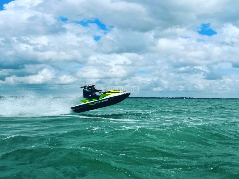 Float Jet Ski, 价格和预订 2025 | Yumping