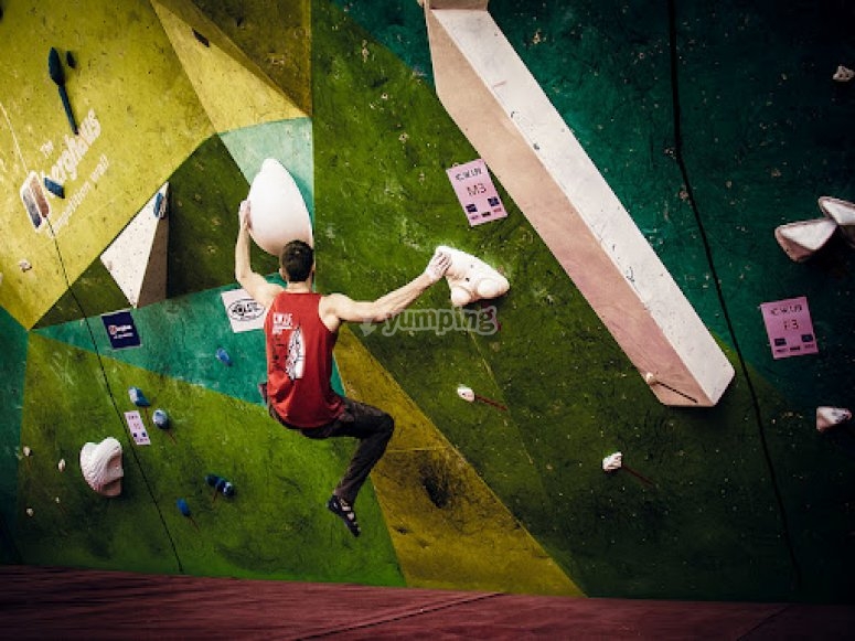 Climbing Works, prices and bookings 2025 | Yumping