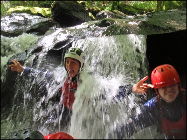 Active Stirling, precios y reservas 2025 | Yumping