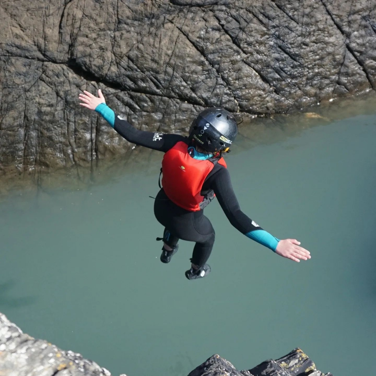 Coasteering Esperiences in Exeter: 2 prices & offers 2026 | Yumping