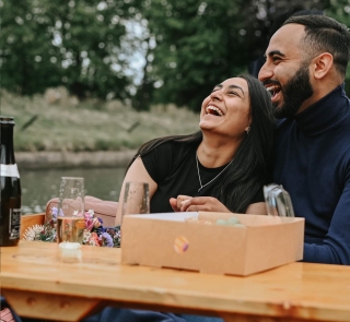 Visite romantique en barque des dos du collège 45 min à partir de £205 ...