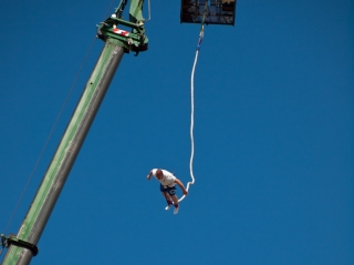 Bungee Jump of 160ft at Harewood House from £75 | Yumping