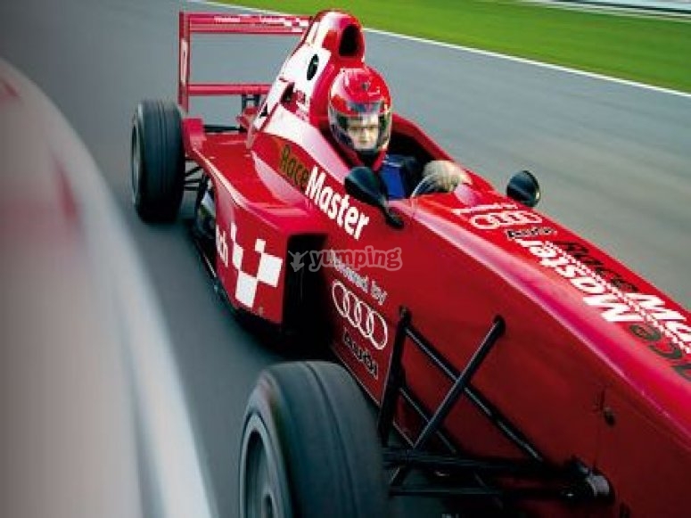 Motorsports Vision at Brands Hatch, prices and bookings 2026 | Yumping