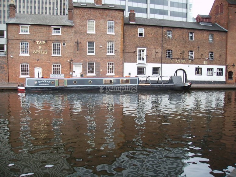 Central Boat Parties, prices and bookings 2026 | Yumping