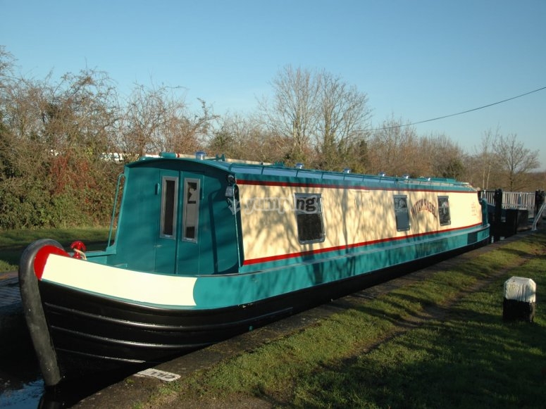 Alquiler de barcos entre semana en Overwater Marina durante día ...
